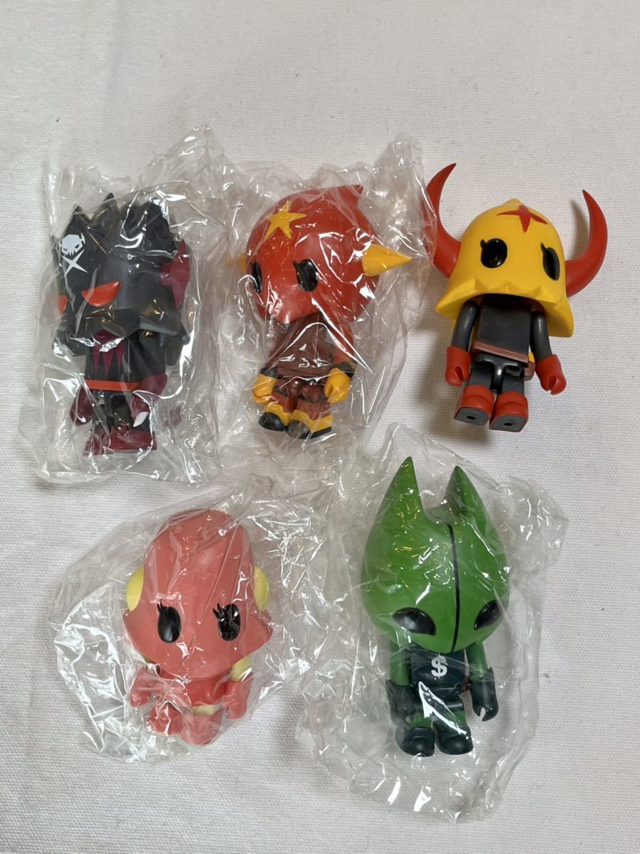 【やや傷や汚れあり】【送料無料】evirob SERIES1 KUBRICK キューブリック DEVILROBOTS デビルロボッツ 5個(4 ...