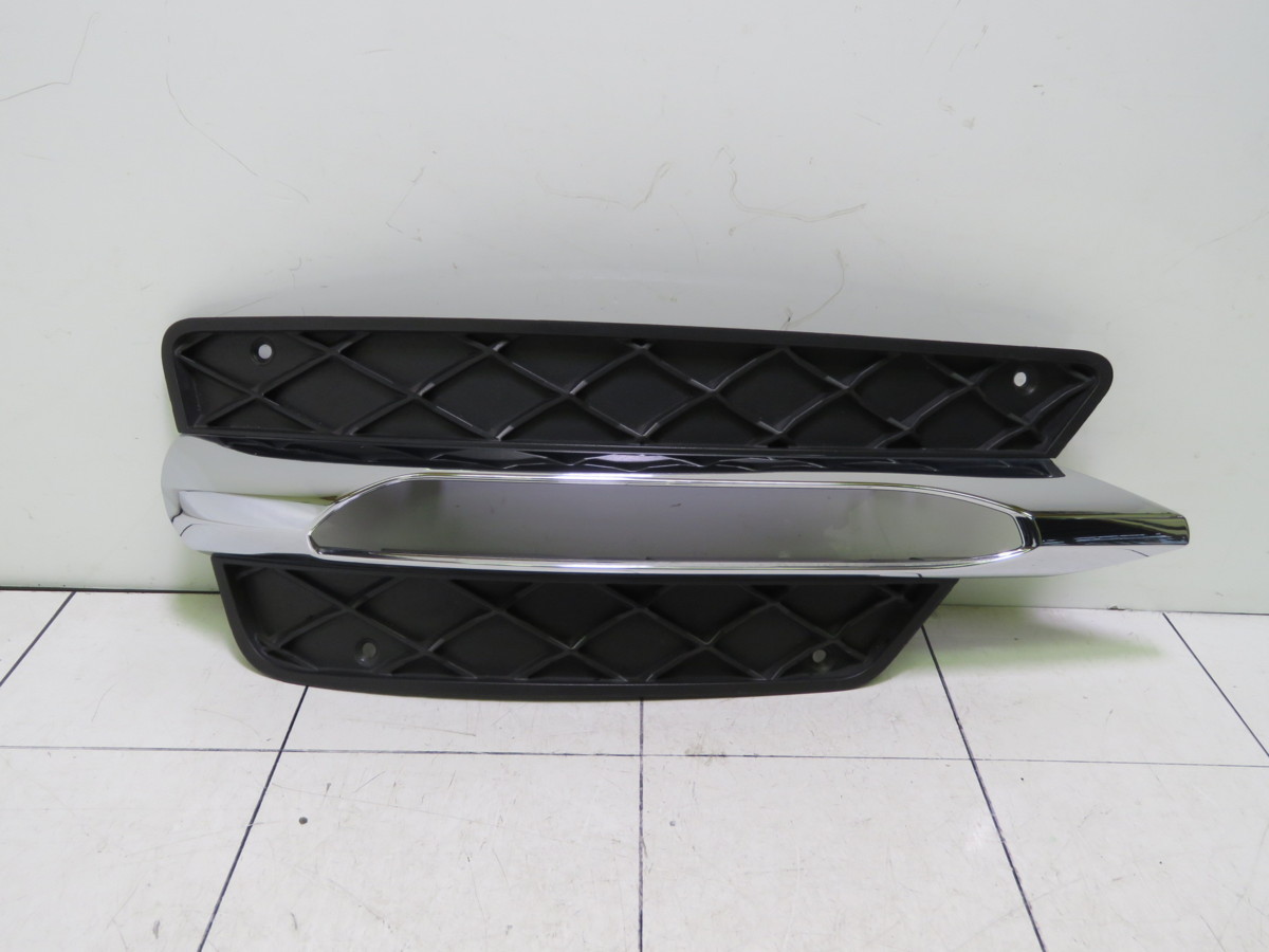 【傷や汚れあり】K3787vc ベンツ 純正 Cクラス W204 AMG フロントバンパー 右デイライトカバー A2048851453の落札 ...