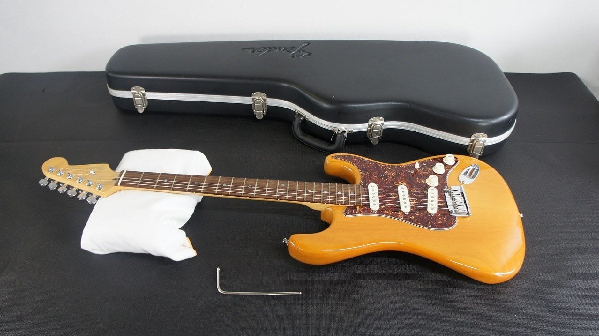 【やや傷や汚れあり】[KH][Sa128817] Fender フェンダー USA American Deluxe Stratocaster ...