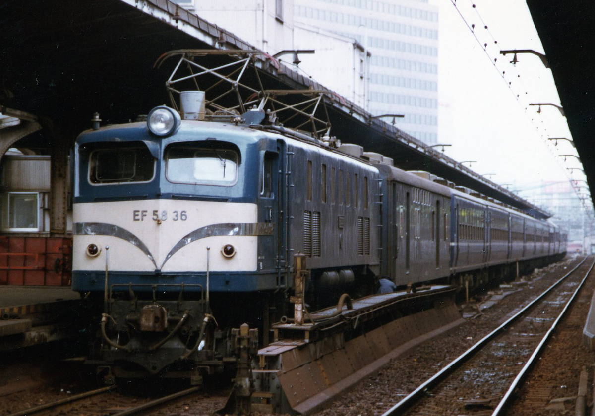 【新品】♪ EF58 79+きたぐに編成 山科駅 白黒 KG写真 ♪ の落札情報詳細| ヤフオク落札価格情報 オークフリー