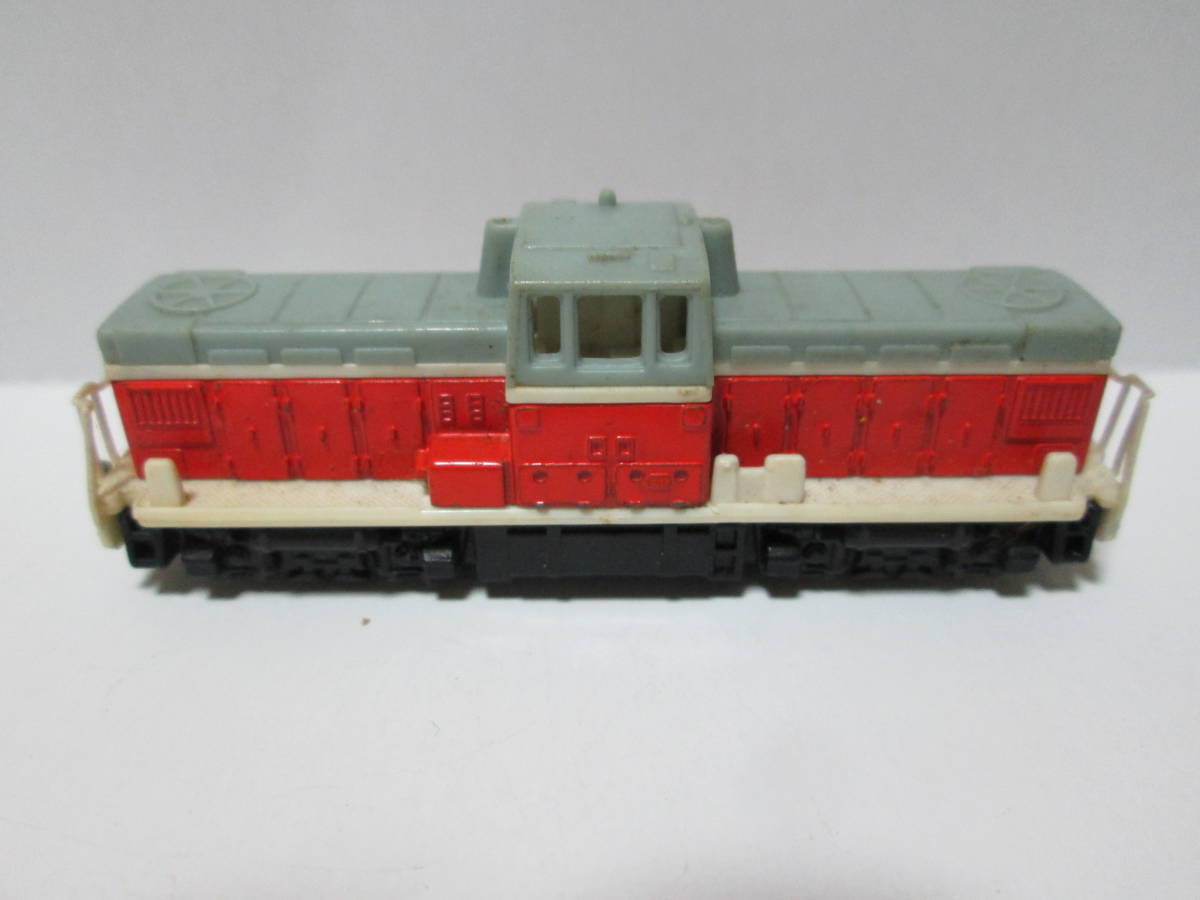 【傷や汚れあり】トミカ No.17 【ディーゼル機関車 】DD13形 1979の落札情報詳細 - ヤフオク落札価格検索 オークフリー