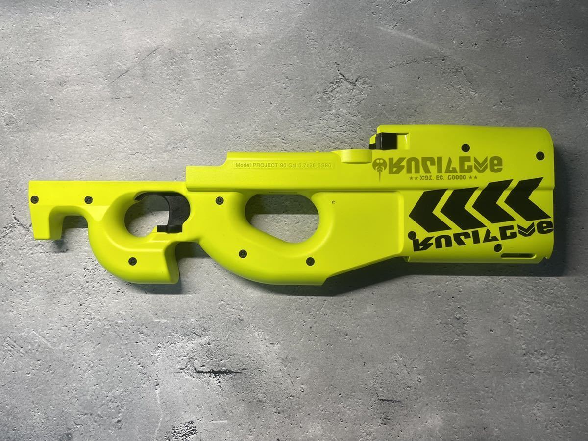 【やや傷や汚れあり】東京マルイ製P90 HC（ヒーローシューター/スプラトゥーン）塗装 splatoon レシーバーフレーム 電動ガン エア ...