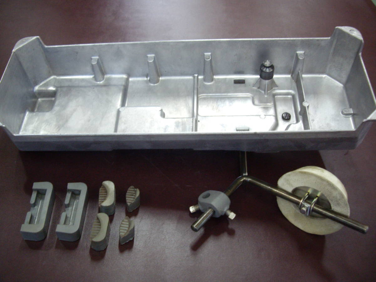 【やや傷や汚れあり】★☆JUKI (旧ミツビシ）LU2-4420-BOB 2本針総合送り水平釜ミシン用オイルパン油受け・膝上げの落札情報詳細 - Yahoo!オークション落札価格検索 オークフリー