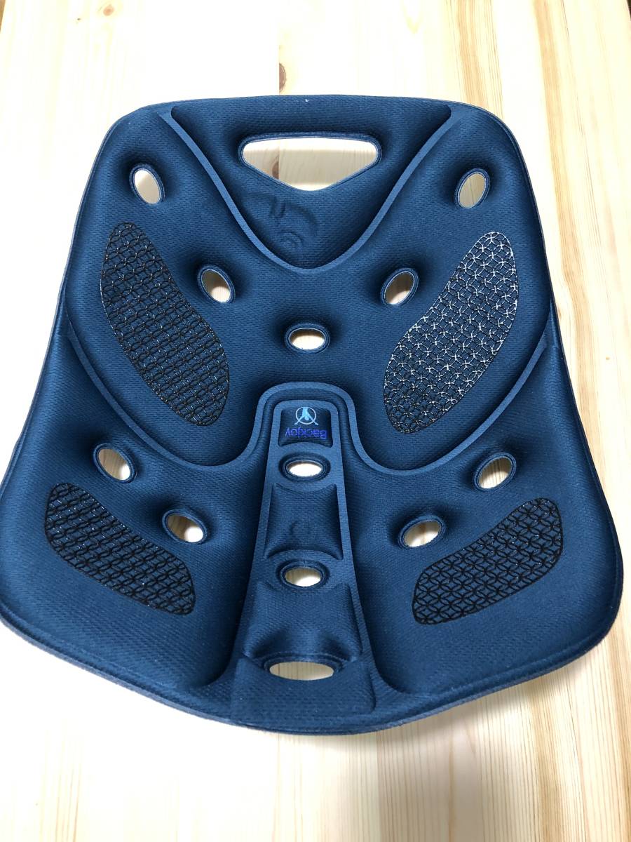 【やや傷や汚れあり】F4811《骨盤サポートシート》Backjoy/バックジョイ★姿勢矯正 骨盤矯正 猫背 腰痛★の落札情報詳細 - ヤフオク落札価格情報 オークフリー