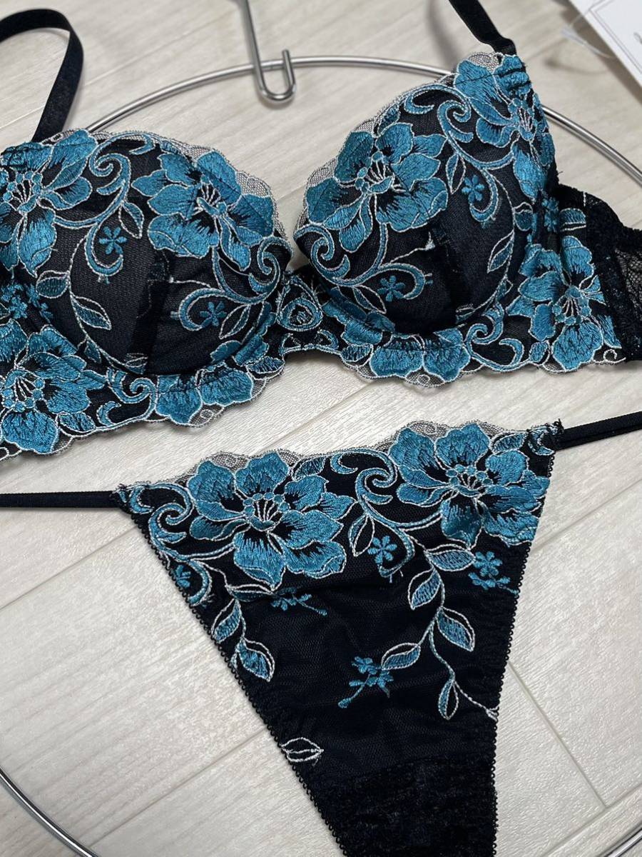 【未使用】B65/M ブラ＆Tバックセット の落札情報詳細| ヤフオク落札価格情報 オークフリー