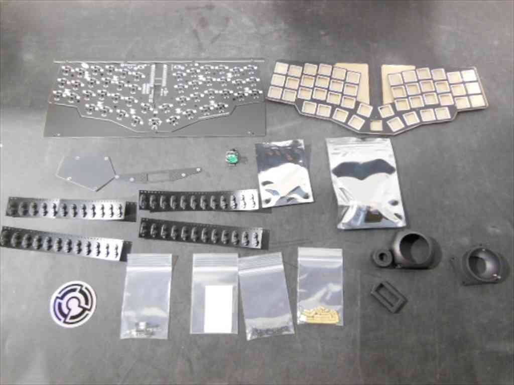 【目立った傷や汚れなし】T【B9-33】【60サイズ】未組立/cocot46plus/自作キーボードキット/カラムスタッガード一体型キーボード/※動作未確認の落札情報詳細 - ヤフオク落札価格 ...