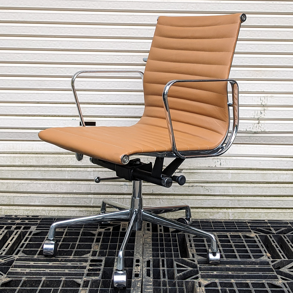 イームズ アルミナムチェア｜ラウンジチェア｜在宅勤務｜ワークチェア・オフィスチェア｜ブラック・合成皮革｜リプロダクト｜TY-851の落札情報詳細 - ヤフオク落札価格検索 オークフリー