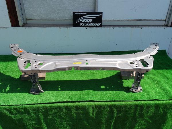 【傷や汚れあり】L1366vc ベンツ純正 Cクラス W205/S205 ラジエーターコアサポート ロックキャリア A2056203201 ...