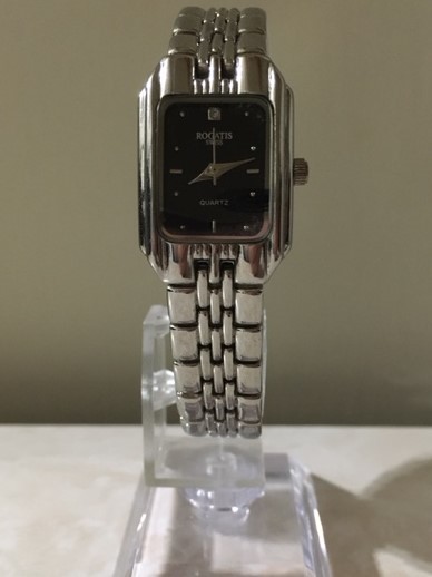 【やや傷や汚れあり】腕時計レディース ROGATIS ロガティス クオーツ 動作品 腕回り約17㎝ 直径約1,4㎝ 半額即決価格の落札情報詳細 ...
