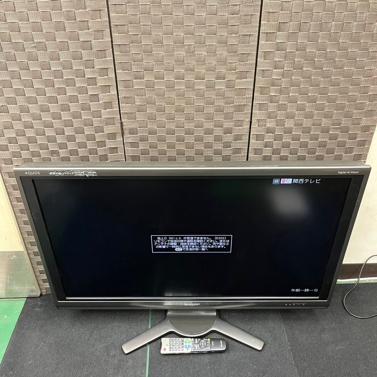 【傷や汚れあり】G235-C6-474 SHARP シャープ AQUOS アクオス 液晶カラーテレビ LC-40AE7 40V型 2010年製/映像機器/リモコン 電源コード付/通電OK ⑤の ...