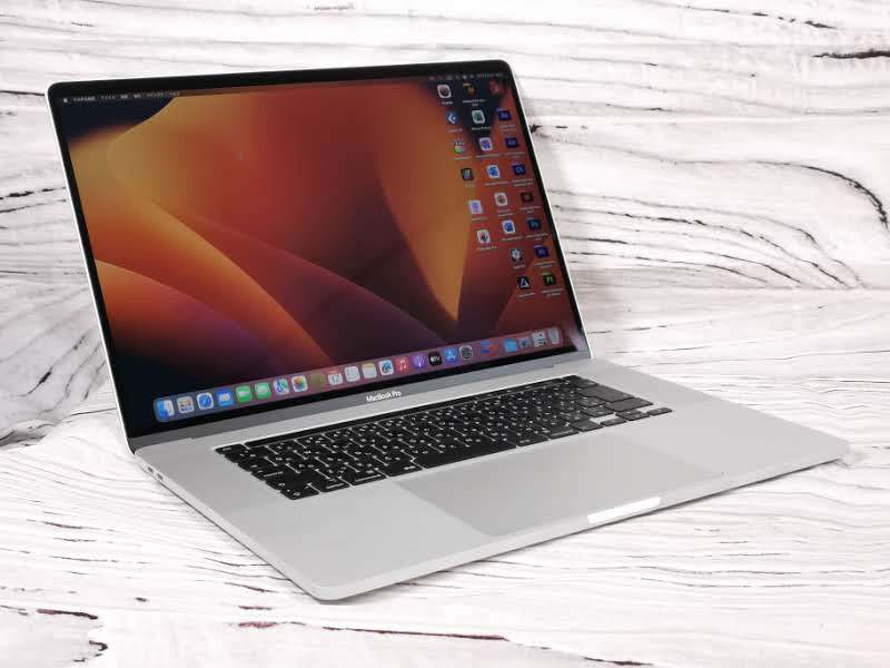 【目立った傷や汚れなし】AppleCare＋保証 MacBook Pro 16型 2019年『 Core i9 2.4GHz / 64GB ...