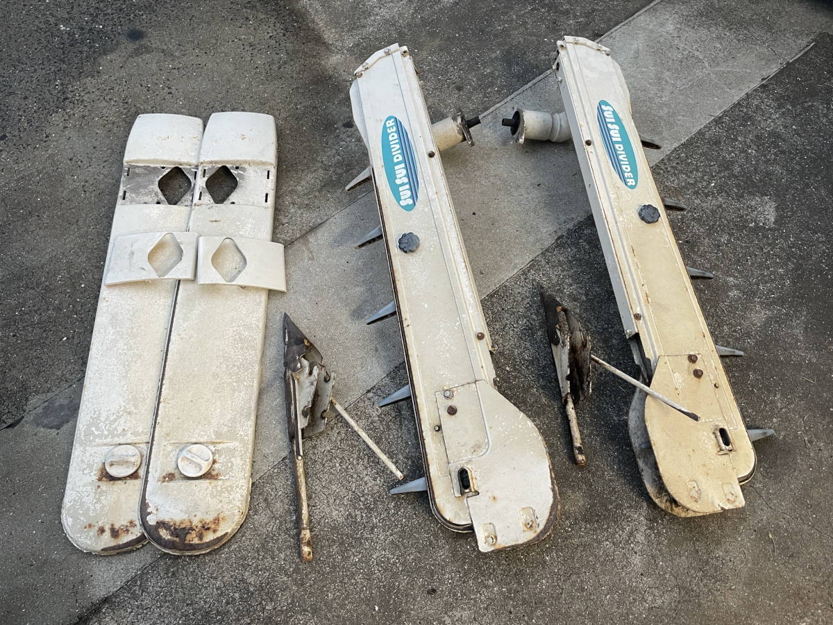 【傷や汚れあり】クボタ コンバイン スイスイデバイダ SRM-30 3条刈り SR265についてました。の落札情報詳細 - Yahoo!オークション落札価格検索 オークフリー