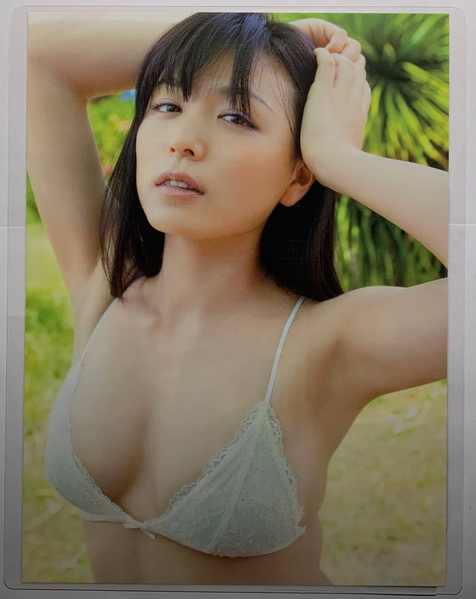【目立った傷や汚れなし】【厚手ラミネート加工】川村ゆきえ 水着 A4変サイズ 雑誌切り抜き 3ページ Friday2010年7月16日号
