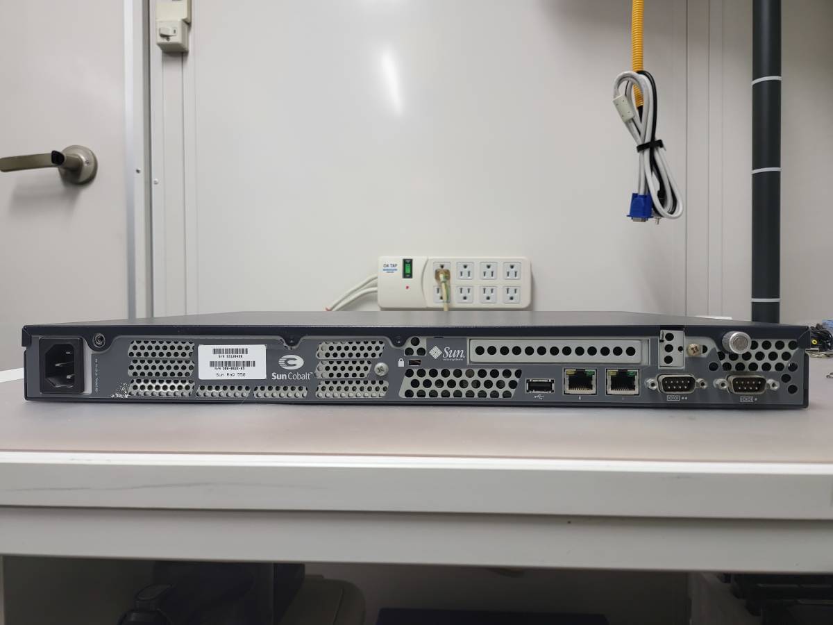 【傷や汚れあり】 Sun Cobalt RaQ 550 80GBx2 512MBx2 1024MB 09 Vintage Web Server ...