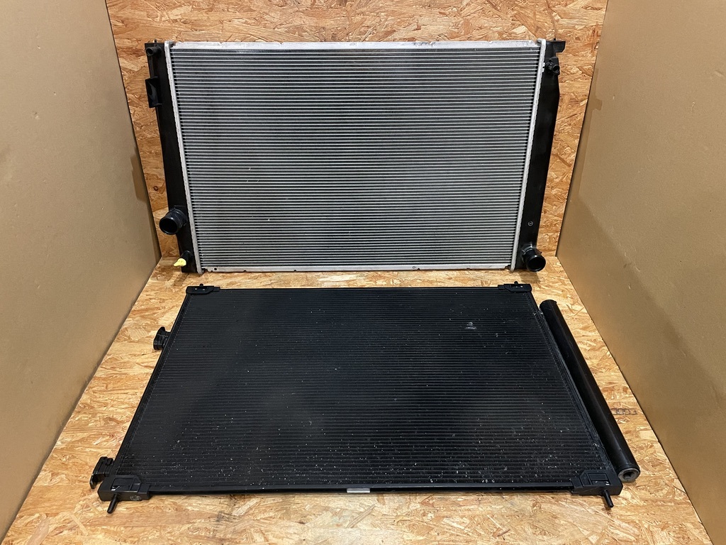 【やや傷や汚れあり】アルファード ヴェルファイア 『agh30w』 2500cc ラジエーター&コンデンサーセット(使用感やフィン傷少しあり
