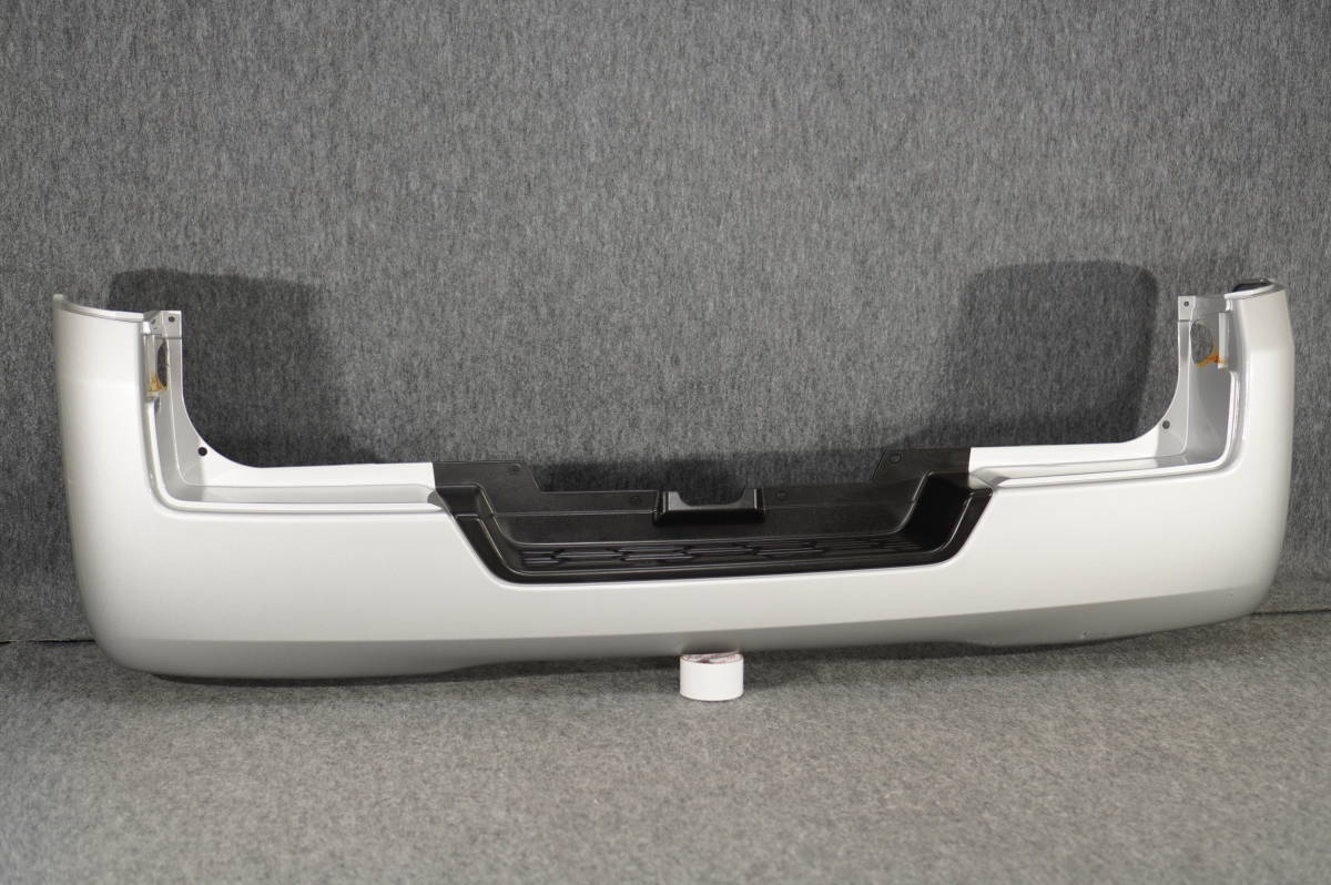 【やや傷や汚れあり】キャラバン NV350 標準 E26 純正 リアバンパー 85022 3XA0A 225の落札情報詳細 - Yahoo ...