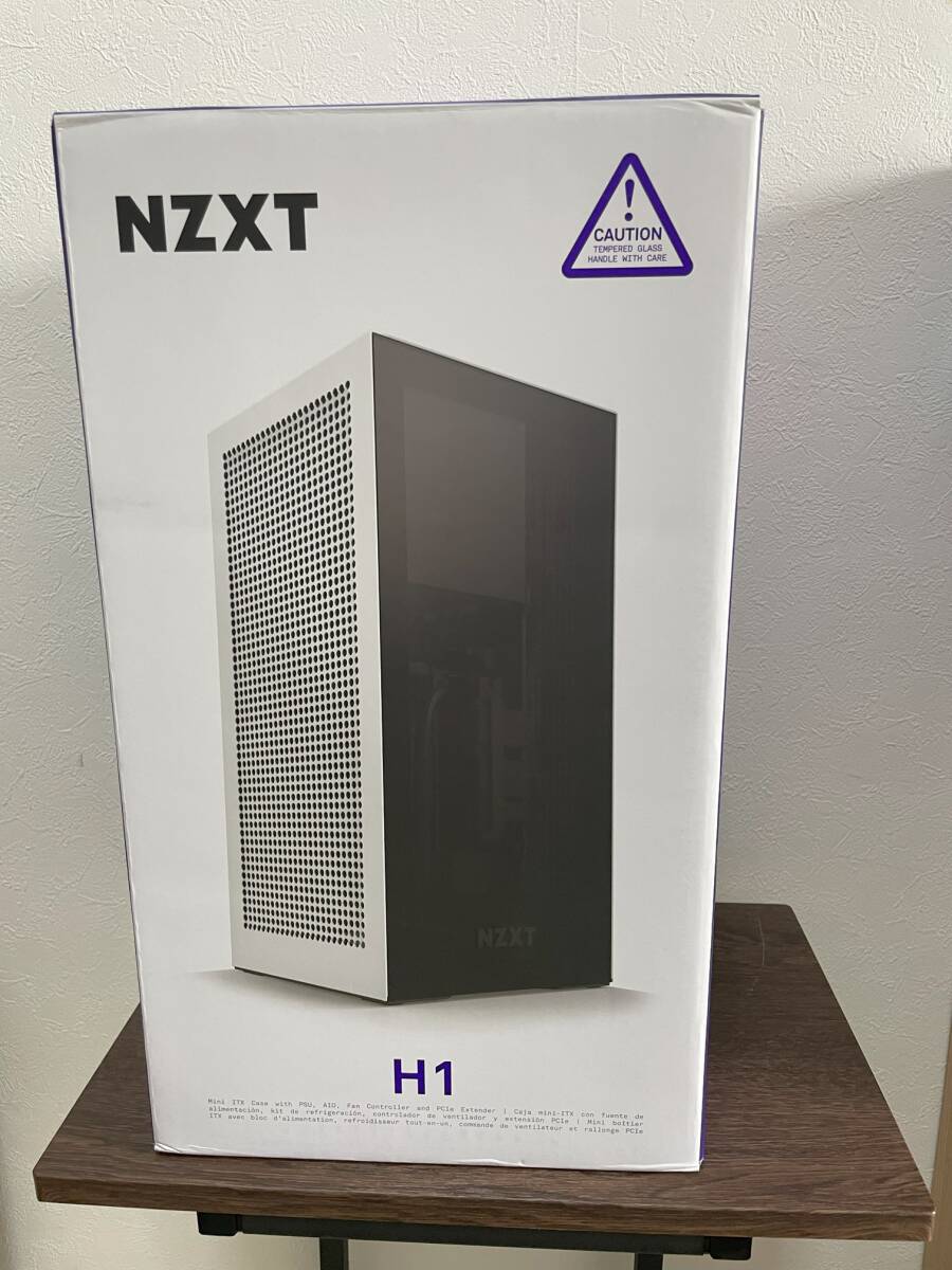 【やや傷や汚れあり】中古 動作品 NZXT H1 Version2 ( CS-H11BW-JP CS8335 ) Matte White SFX電源ユニット 水冷クーラー搭載 Mini-ITX ...