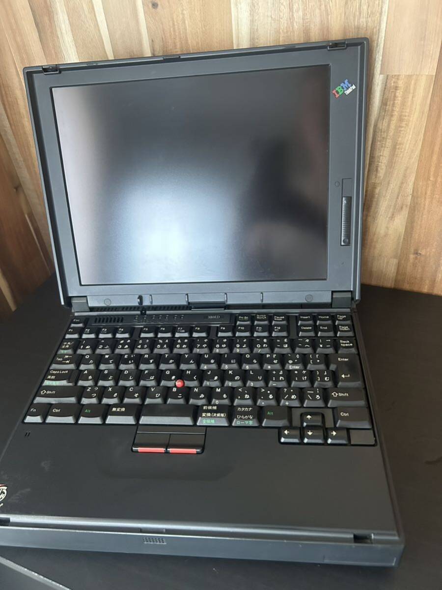 【目立った傷や汚れなし】IBM ThinkPad 235. ウィンドウズ95／Windows95 Intel inside. (Type 2635-5AJ) ポータブルノートパソコン 動作未 ...