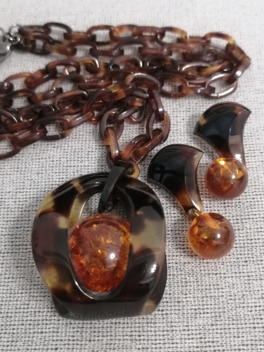 【やや傷や汚れあり】本べっ甲 ネックレス k18ビアス セット 重さ約14.5g 長さ68.cm ヴィンテージ /サンゴ/真珠/東洋彫刻の落札情報詳細 - Yahoo!オークション落札価格検索 ...