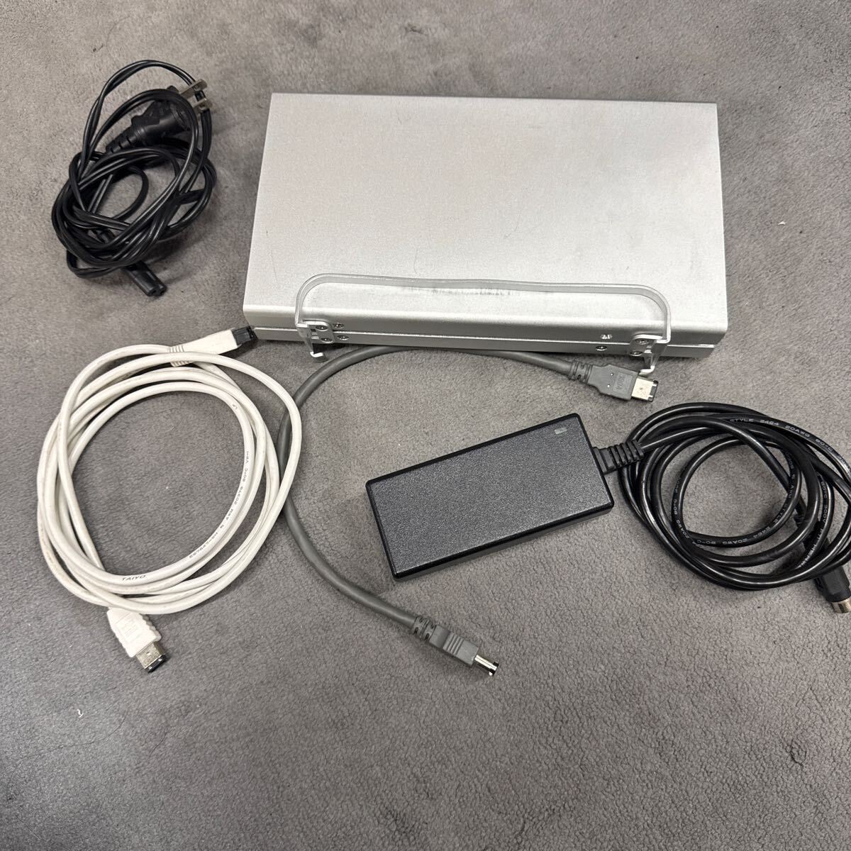 【傷や汚れあり】1円スタート！ 秋葉館 外付けHDD ハードディクス 320GB FireWire IEEE S800 S400 USA2.0 ...