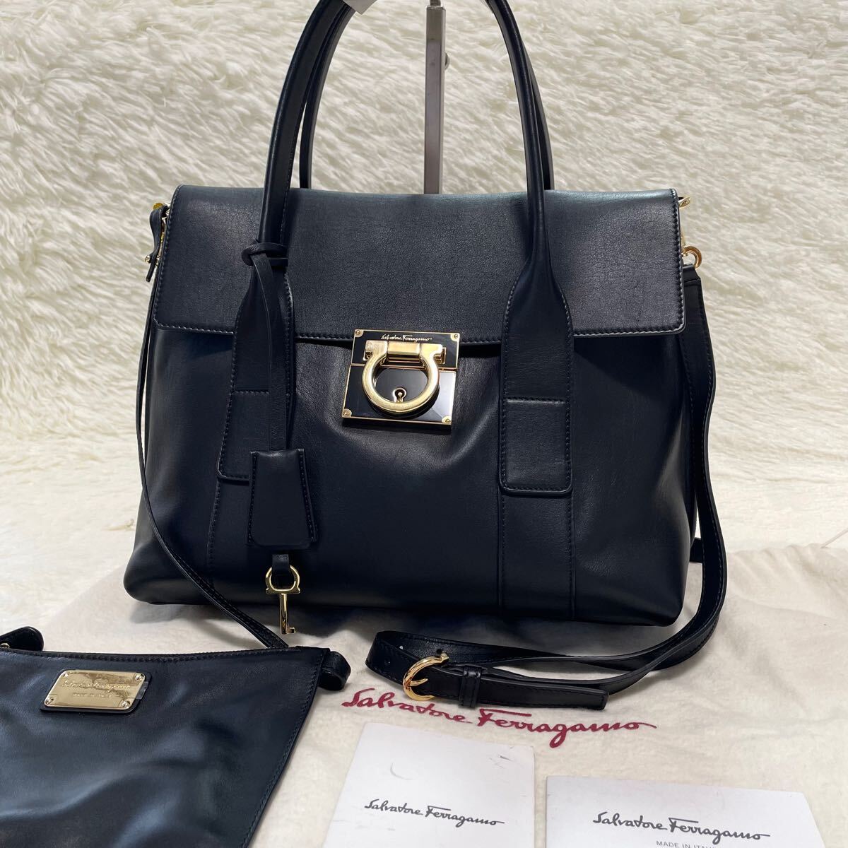 【全体的に状態が悪い】靴6点おまとめ Salvatore Ferragamo サルヴァトーレ フェラガモ 他【CKBA2005】の落札情報詳細 - Yahoo!オークション落札価格検索 オークフリー