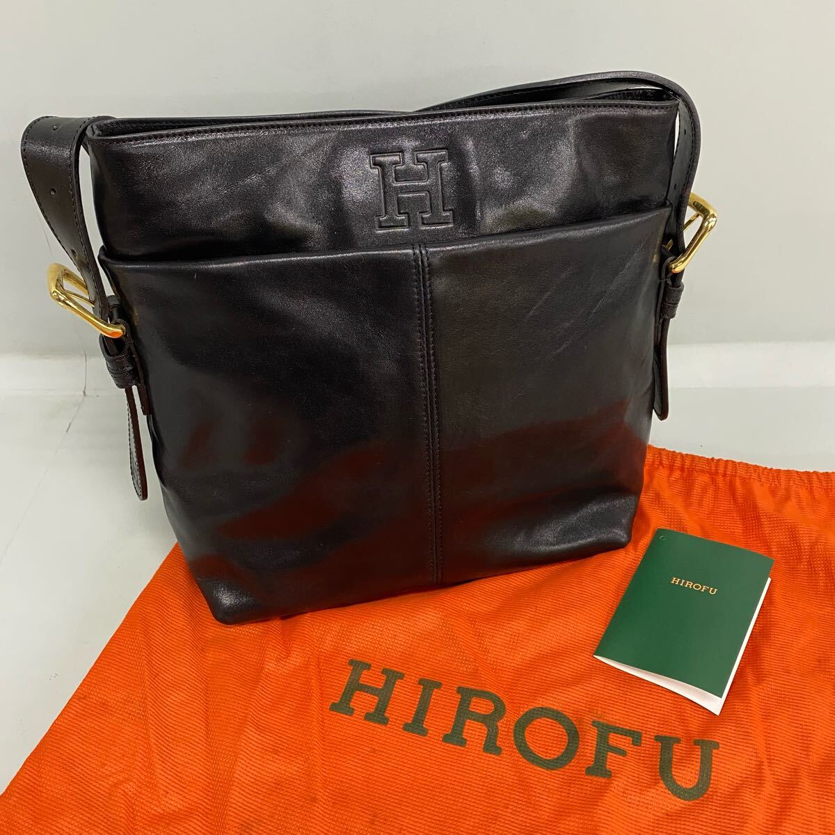 【やや傷や汚れあり】Y HIROFU ヒロフ ショルダーバッグ ブラック 黒 レザー 本革 収納袋付き イタリア ゴールド金具 外側ポケット バッグ 肩掛け レディースの落札情報詳細 ...