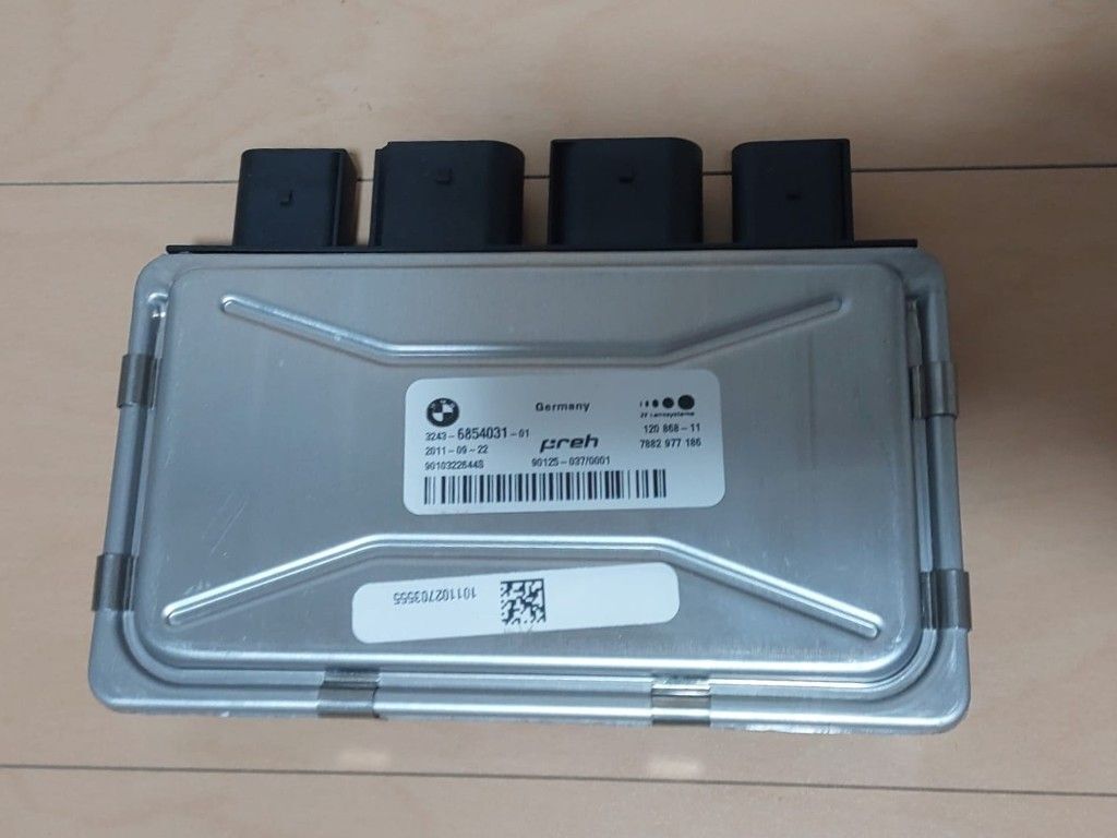 【やや傷や汚れあり】BMW (F01/F02/F06/F07/F10/F11/F12/F13) アクティブステアリング コントロール ユニット ...