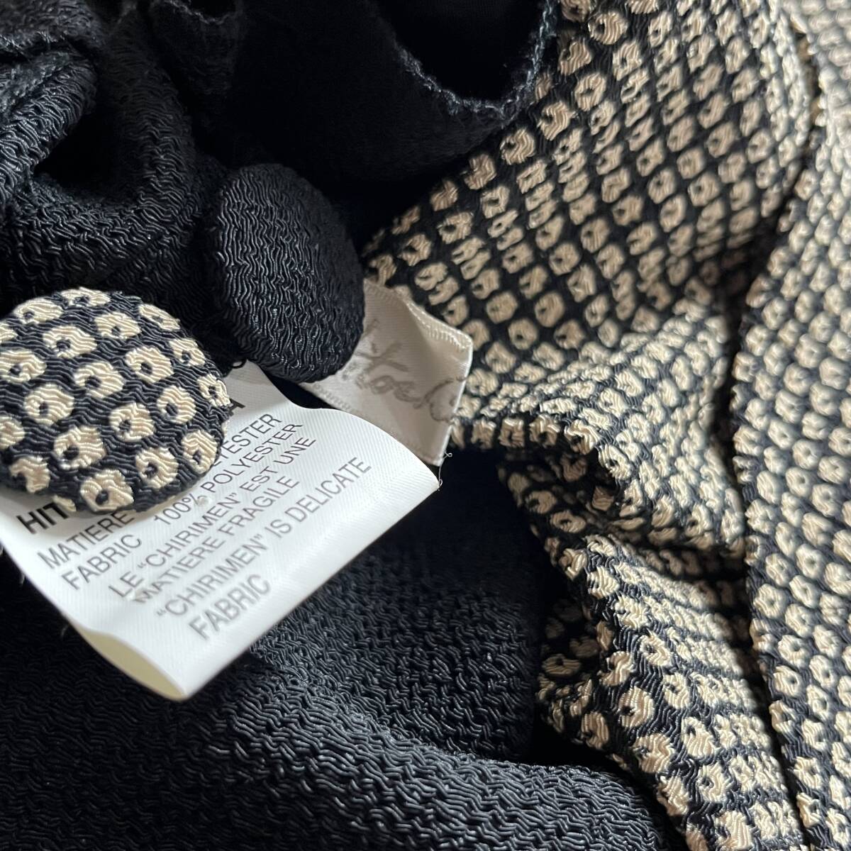 【目立った傷や汚れなし】日本製 HITOSHI TAMURA ひとしたむら 詩仙堂 / 黒・うずら柄 リバーシブル 縮緬・ちりめんコート ⑥の ...
