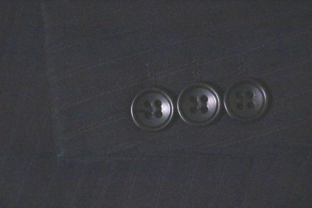 【目立った傷や汚れなし】 クリーニング済 ROCHI 秋冬 2つボタンスーツ AB6 L ネイビー ダークネイビー シャドーストライプ 2タック C98 W85 T175 ロッチの落札情報詳細 ...