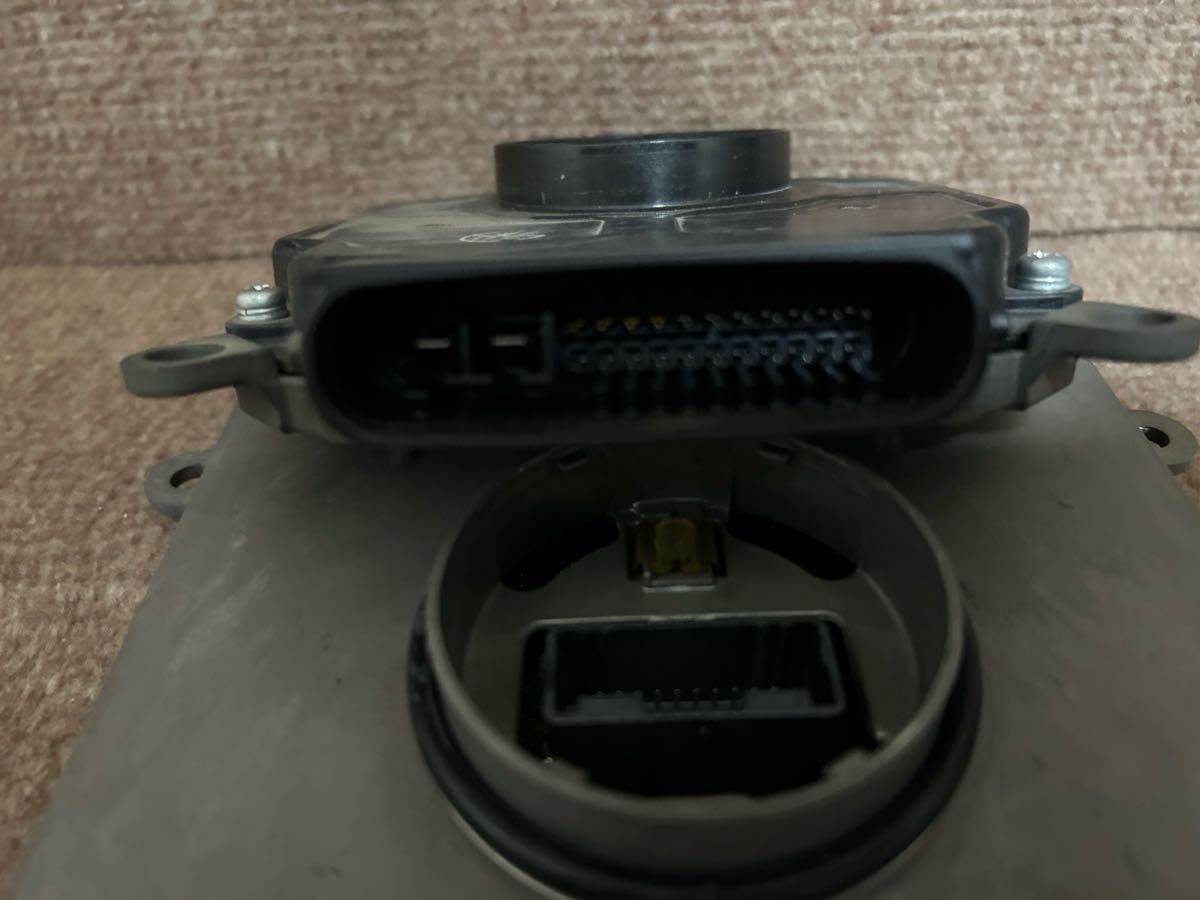 【目立った傷や汚れなし】60ハリアー 後期 右 LEDヘッドライト用 コンピューター 81107-47560 85967-47050 81016-48E30 89908-48050 その②の ...