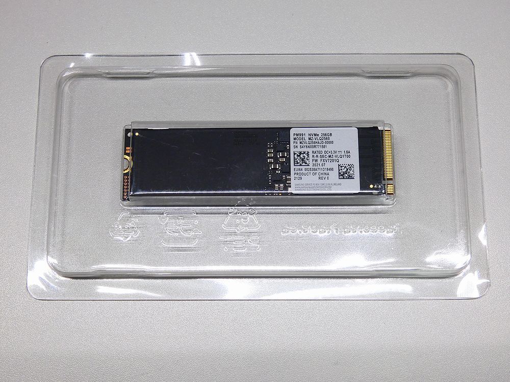 【目立った傷や汚れなし】【送料無料】稼働6281時間 SAMSUNG：MZ-VLQ2560/M.2 NVMe PCIe Gen3 x4 ...