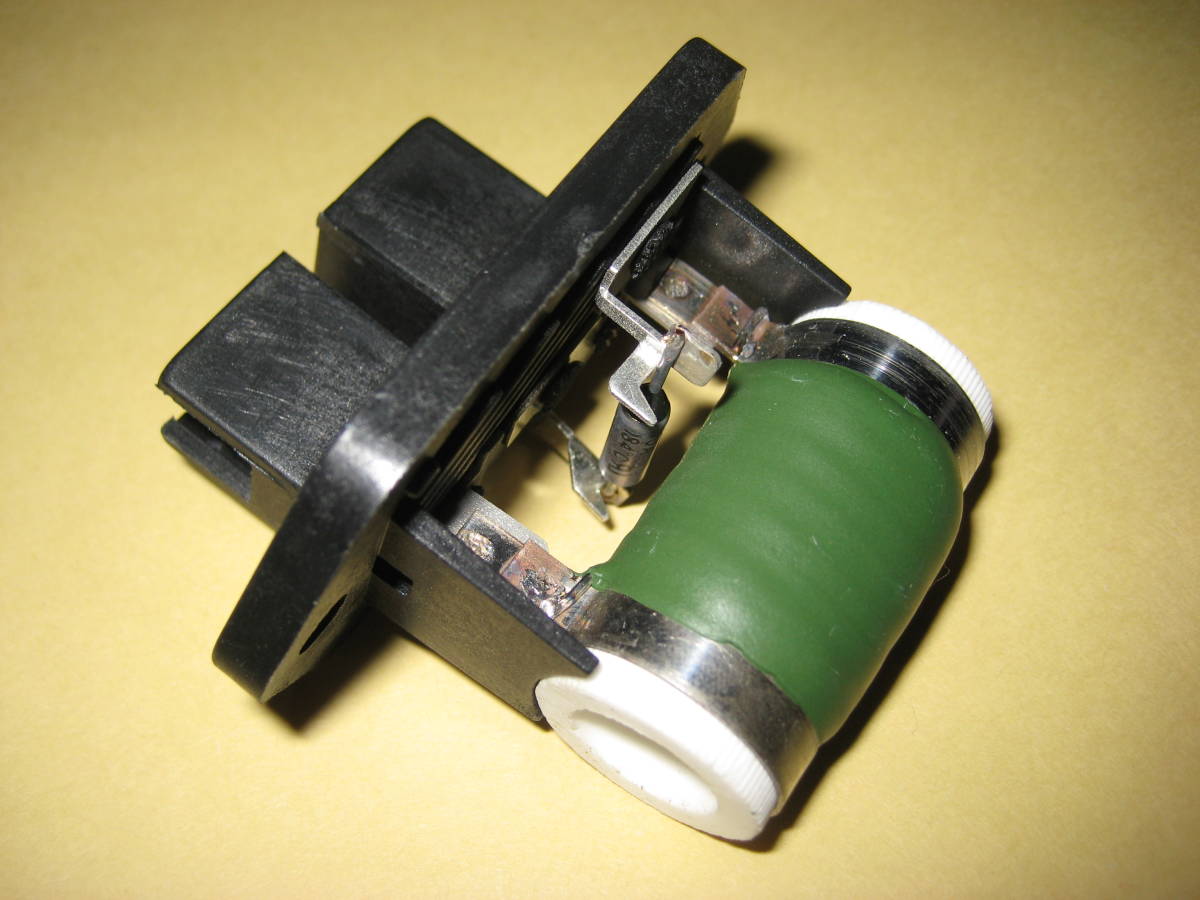 【未使用】新品! アルファロメオ ラジエター ファン・レジスター GT 147 156 166その他 51736774 46533716 ...