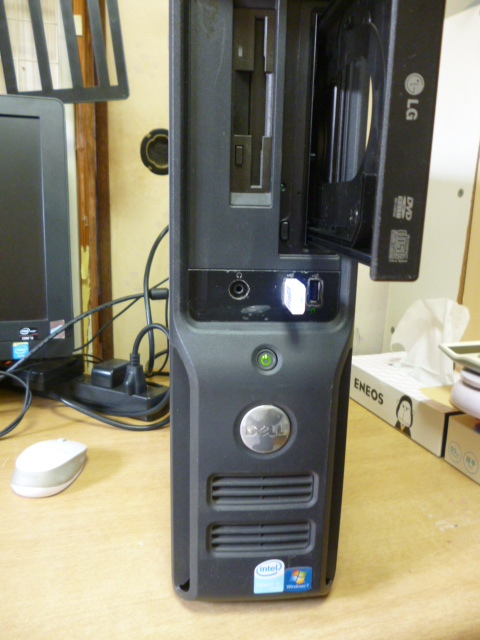 DELL DIMENSION 2100 [Celeron 1GHz(Socket370)/256MB/80GB/PCI×4スロット/DVD ...