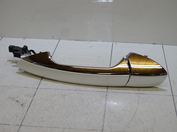 【目立った傷や汚れなし】J4944vc ベンツ純正 左ドアアウターハンドルASSY タッチセンサー付 W176/w246/W204/C117 ...