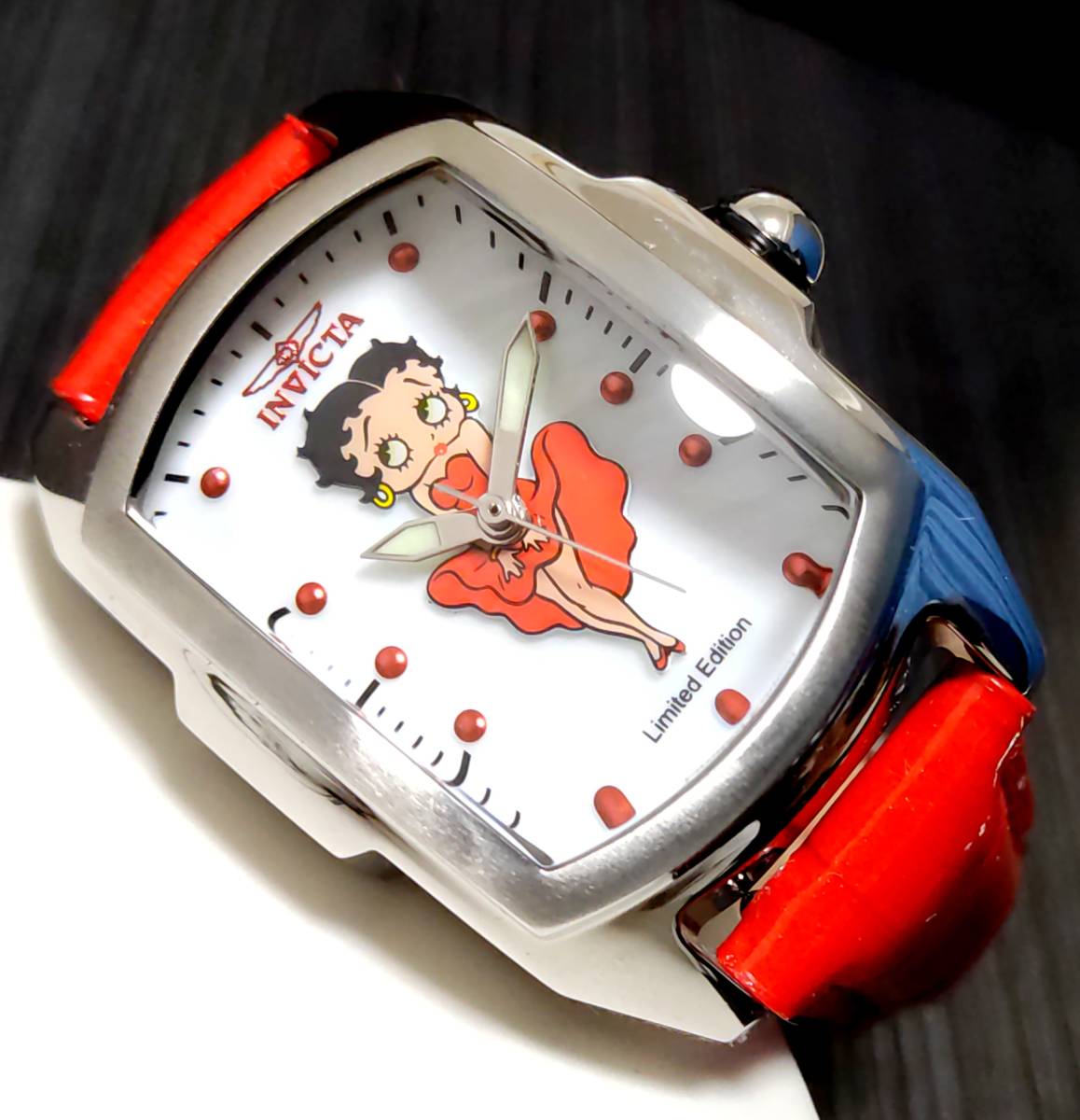 【未使用】【新品】$695 INVICTA インビクタ 高級時計 BETTY BOOP ベティちゃん エナメル クロコダイル調 替えバンド4本 ...