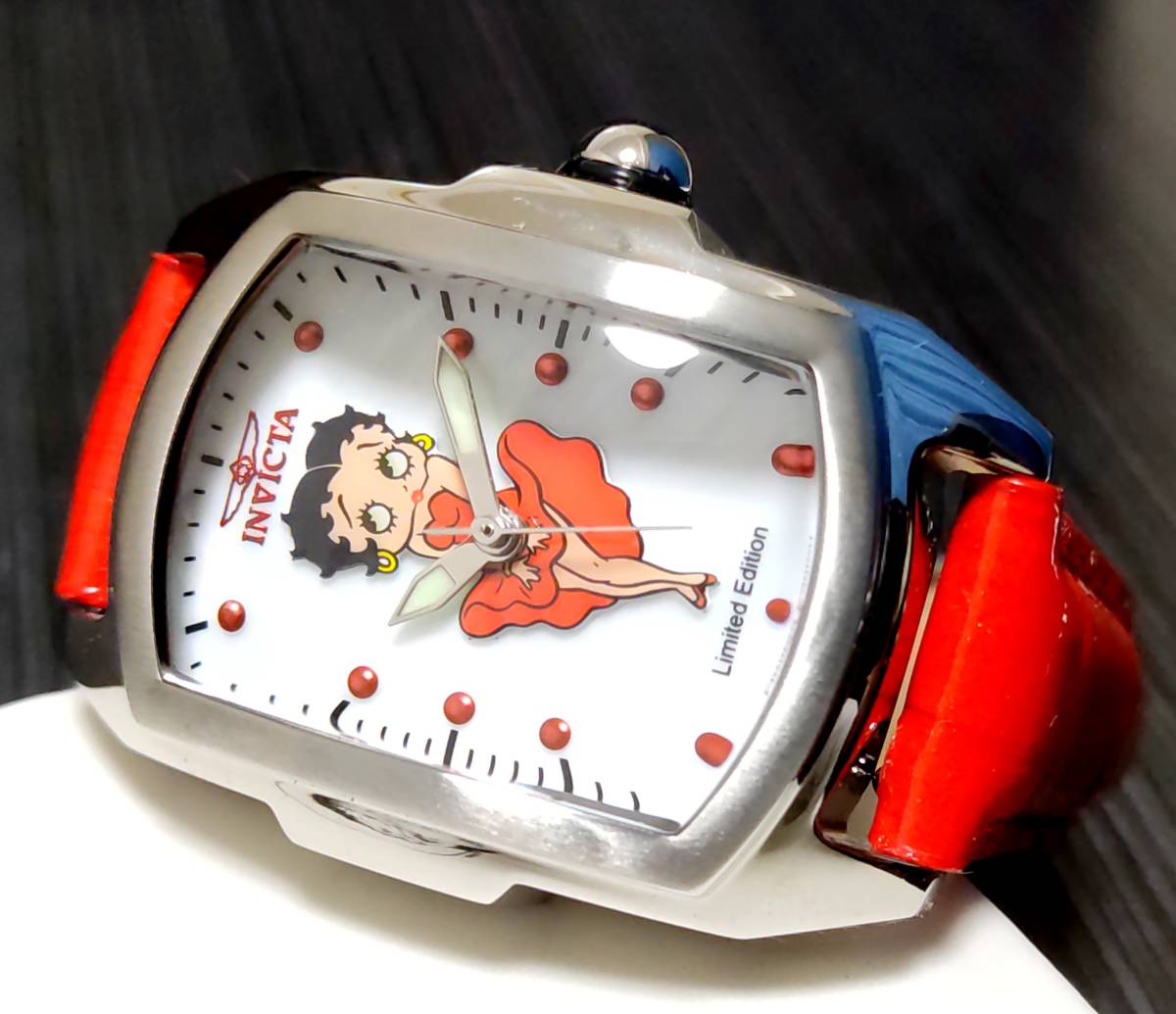 【未使用】【新品】$695 INVICTA インビクタ 高級時計 BETTY BOOP ベティちゃん エナメル クロコダイル調 替えバンド4本 ...