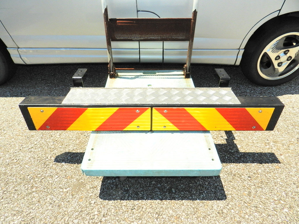 【未使用】トラック用 反射板付き リアバンパー 幅約122cm の落札情報詳細 - Yahoo!オークション落札価格検索 オークフリー