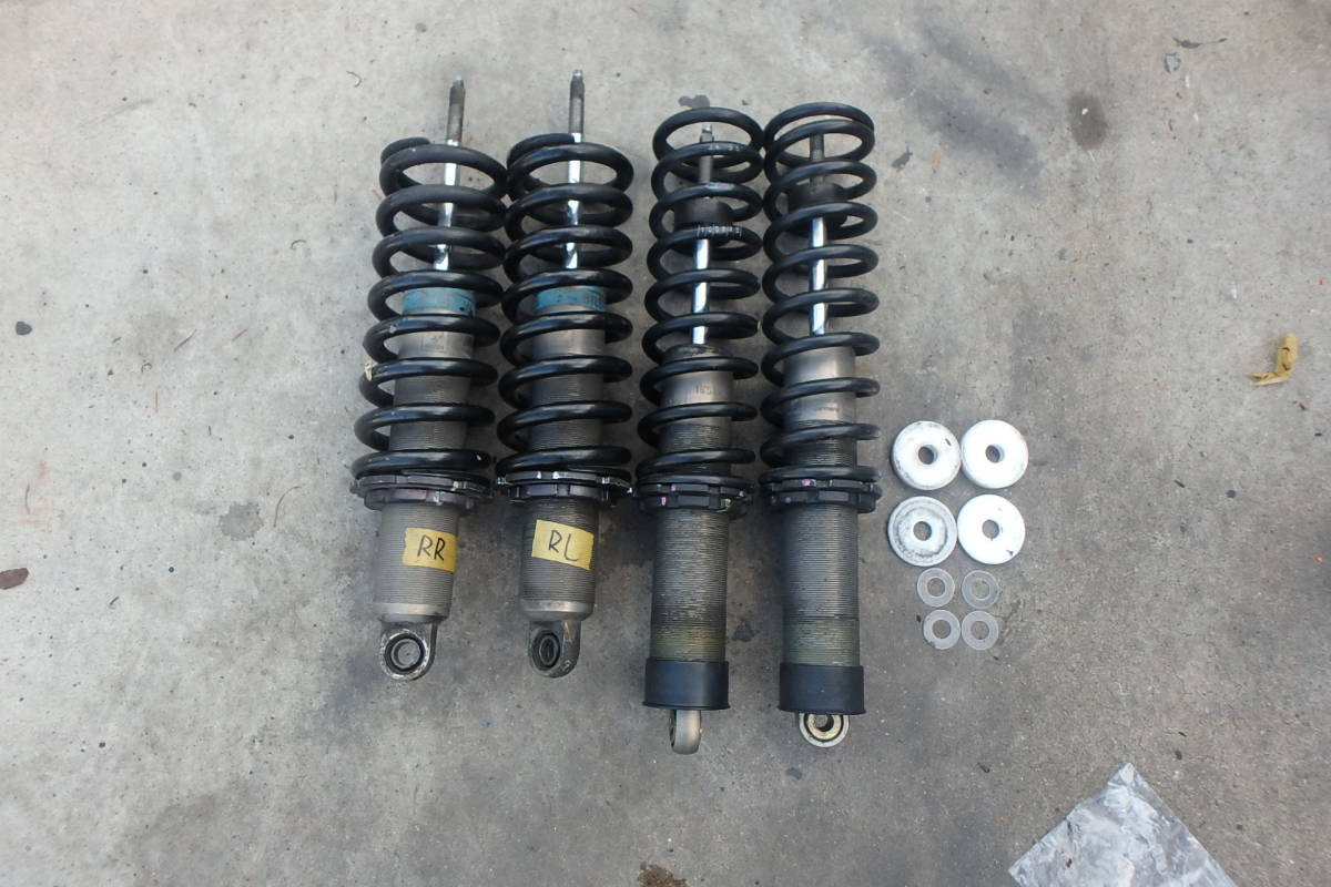 【やや傷や汚れあり】超希少 フェラーリ F50 純正サスペンション ショックアブソーバー 165597 165846 Ferrari ...