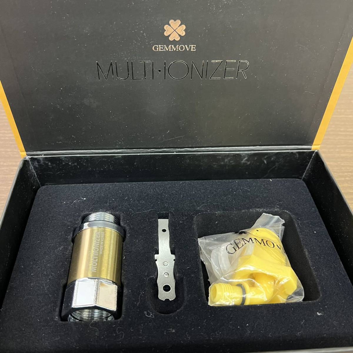 【やや傷や汚れあり】KM154.155）GEMMOVE MULTI IONIZER シャワーヘッド ジェンムーブ マルチイオナイザー ジェンマ 洗濯用 キッチン用 シャワー用 3点セットの落札 ...