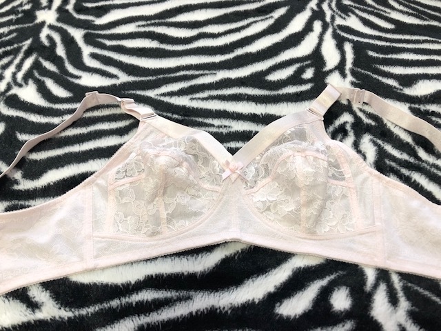 【未使用】シャルレ★ ロングセラーブラジャー★ D85 ピンク★ FA023 新品★ 激安★ 高級下着★ の落札情報詳細| ヤフオク落札価格情報 オークフリー