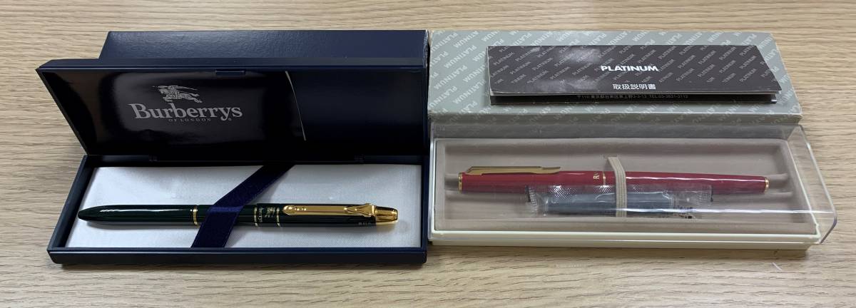 【やや傷や汚れあり】★【未使用品】バーバリー BEF200 ブラック バーバリーチェック柄キャップリング 万年筆★Burberrys ...