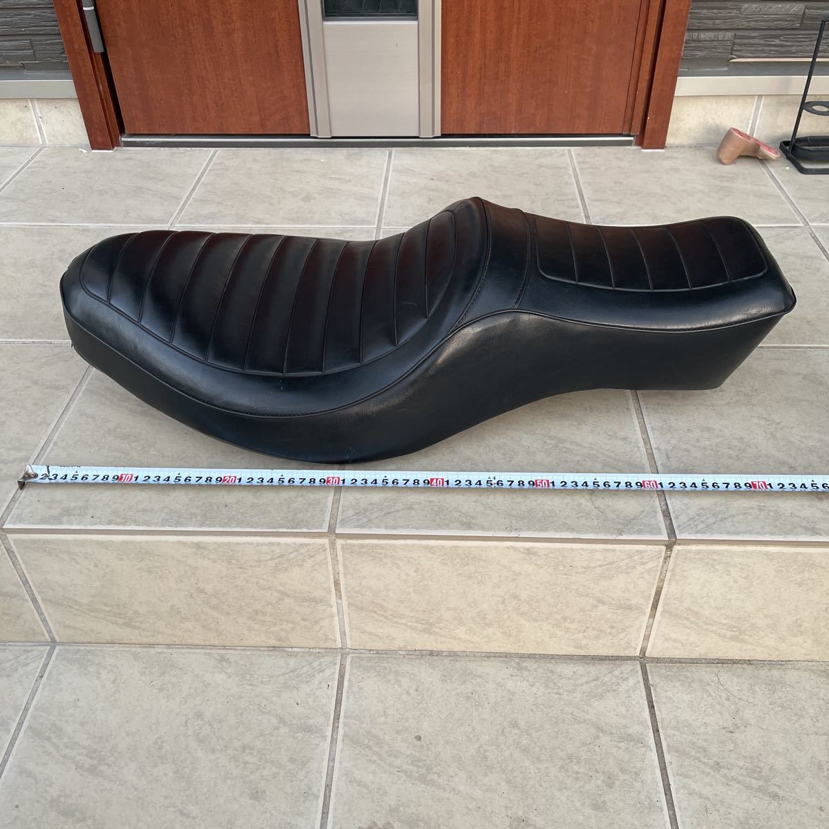 【やや傷や汚れあり】ハーレー シート 車種不明 03 スポーツスター fxd 91 95 ダイナ ソフティル ハーレー カスタムシート キング&クイーン タックロールの落札情報詳細 ...