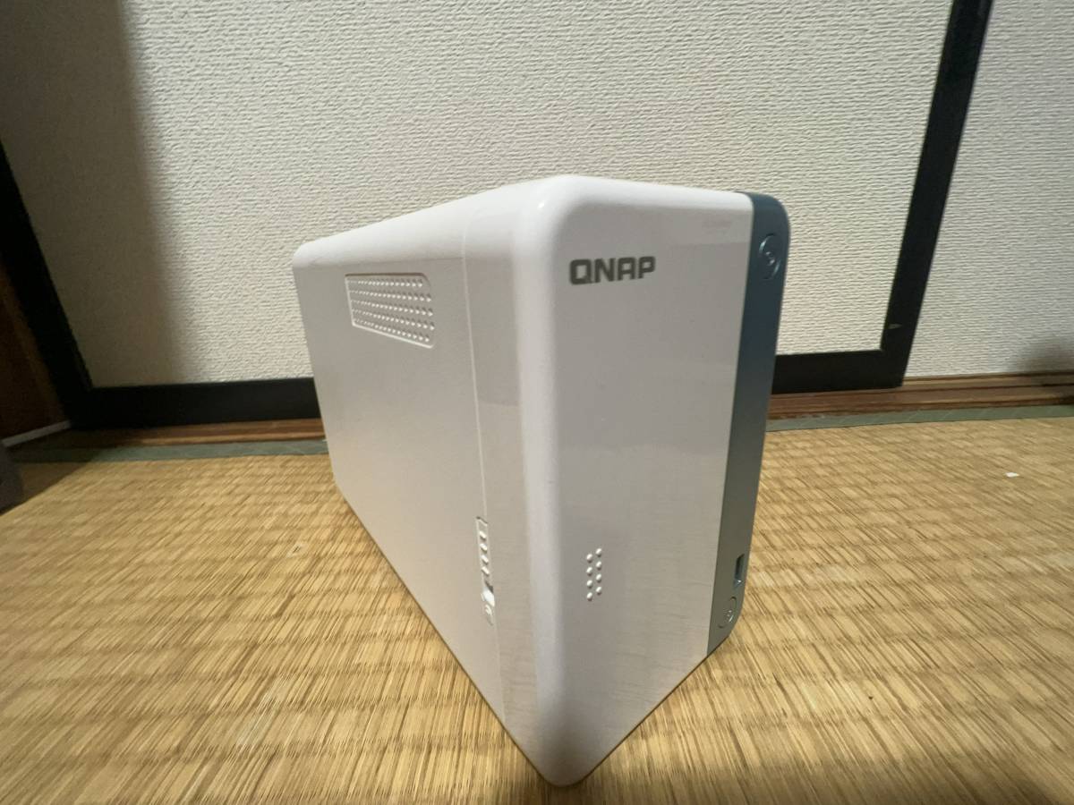 【やや傷や汚れあり】【QNAP製NAS】TS-251D 4TBHDD×2 8GB×2メモリ 10GigabitLANカード 動作確認済み中古の ...