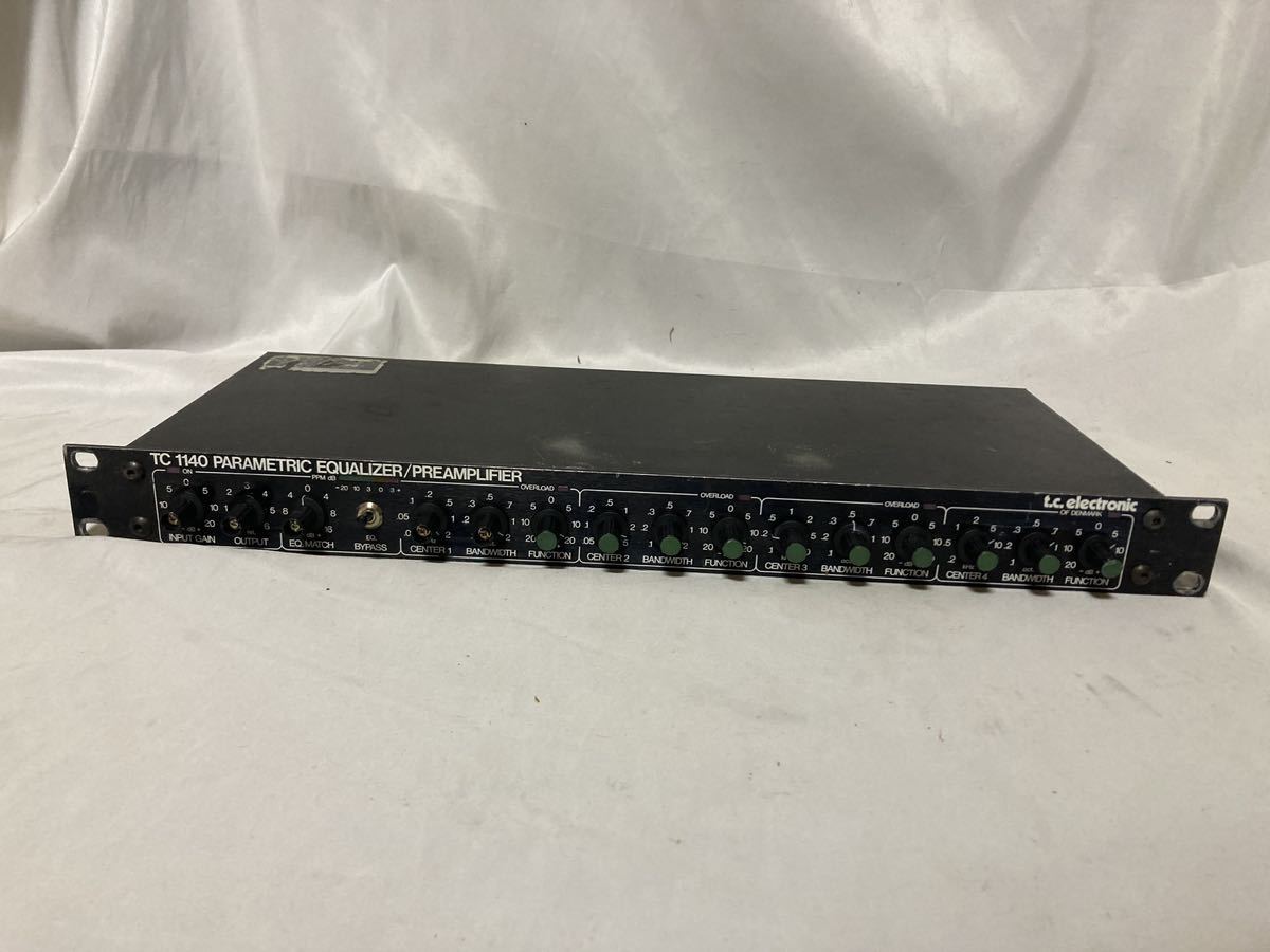 【傷や汚れあり】t C Electronic Tc1140 パラメトリック イコライザー プリアンプ 音出し可 Parametric