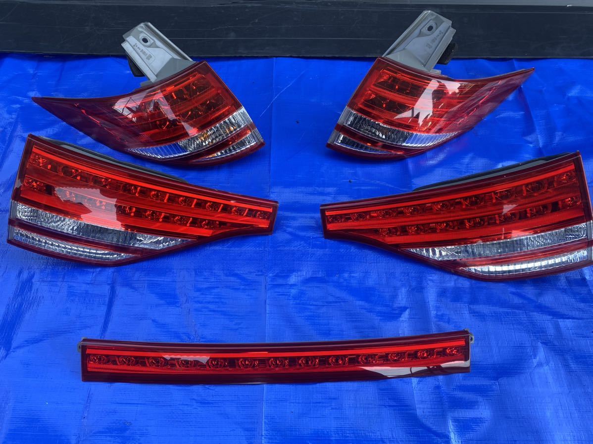 【やや傷や汚れあり】中古トヨタエスティマacr50w Acr55w Gsr50w Gsr55w 純正テールランプ テールライト 左右セット