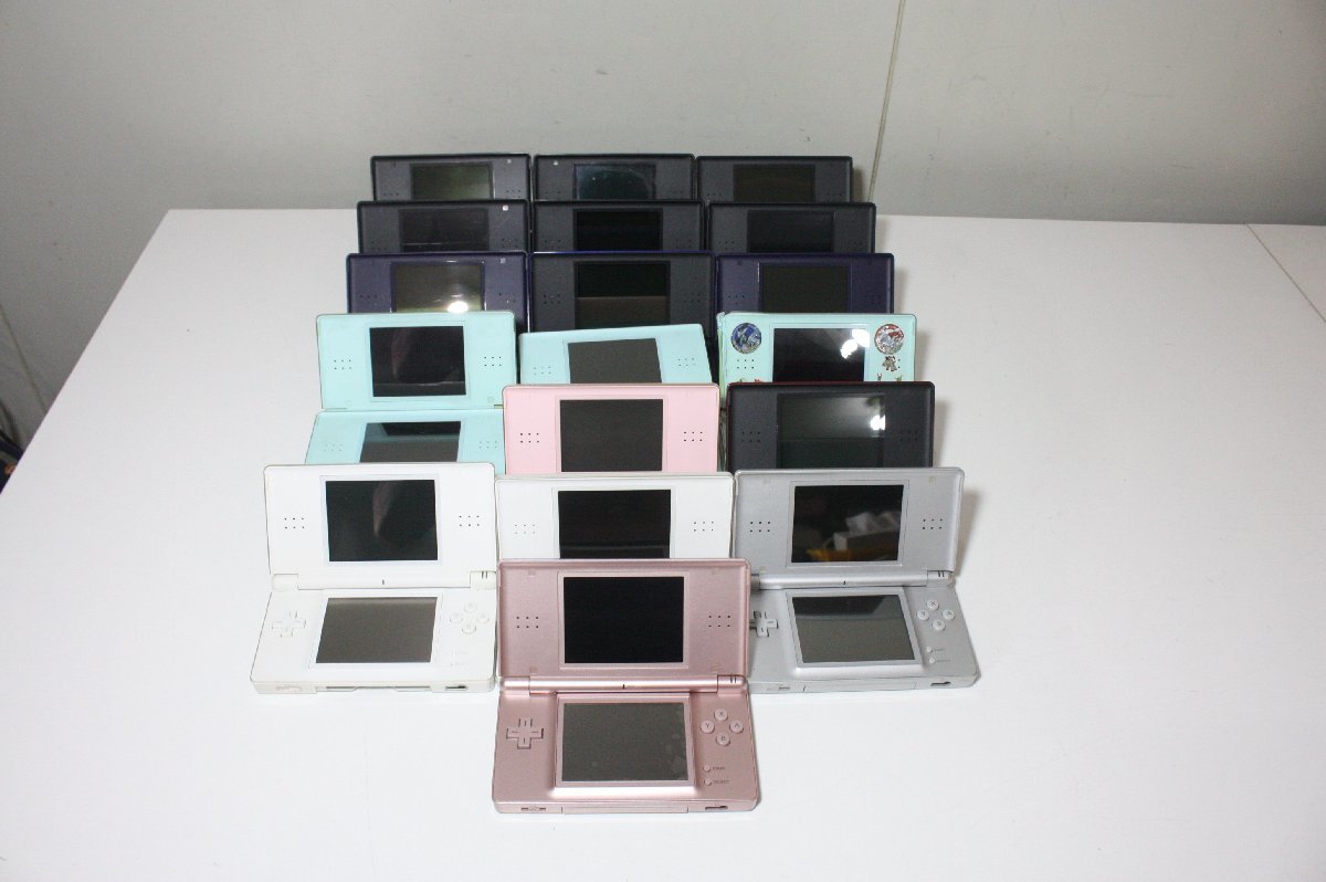 【傷や汚れあり】F4030【ジャンク】Nintendo/ニンテンドー3DS LL 4個 new 3DS 1個 3DS 7個 DSi 1個 DSi LL 1個 DS Lite 19個ほかパーツ ...