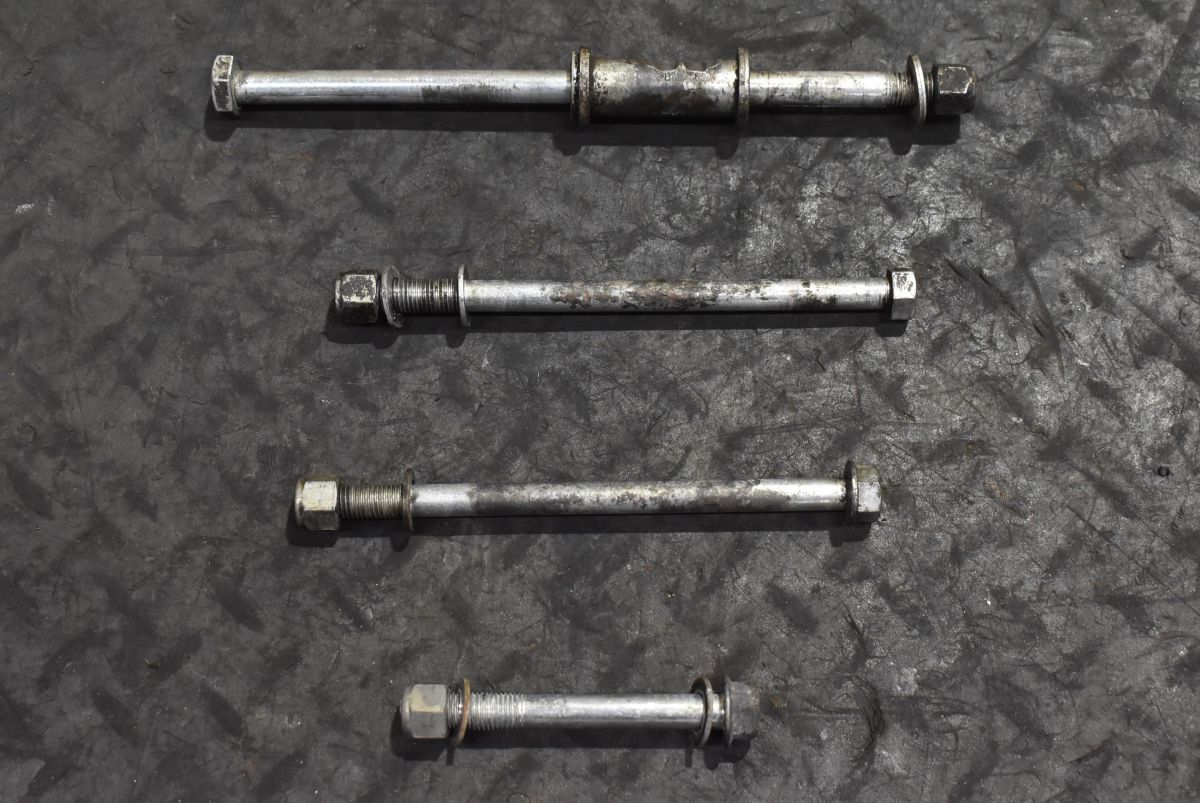 【中古】S256 当時物 純正 RG250E エンジンハンガー 0021 検) GT2502 X7 GS400 GT380の落札情報詳細 - ヤフオク落札価格検索 オークフリー