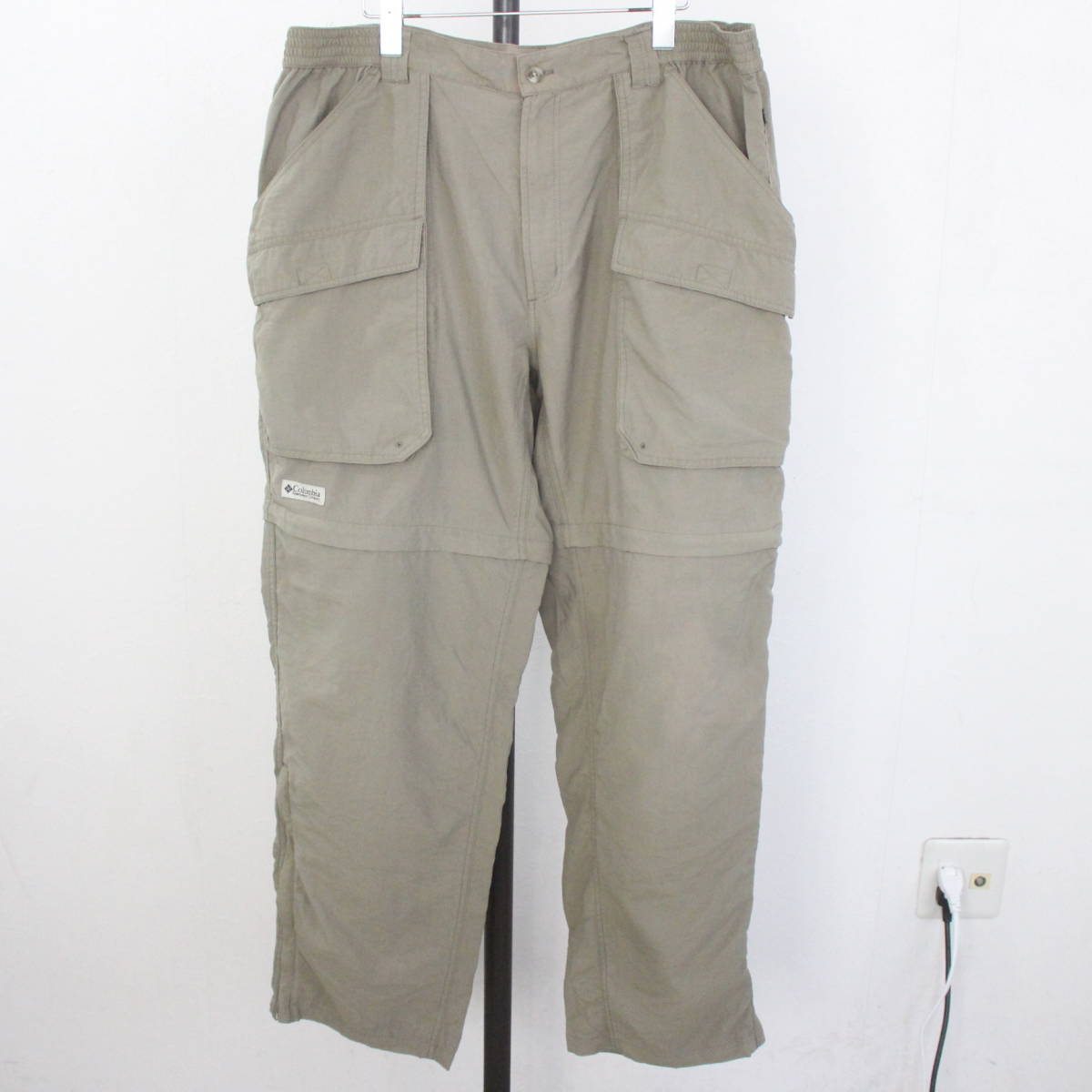 【やや傷や汚れあり】e641 2000年代製 Colombia コロンビア 2way ナイロンパンツ 00s 表記XLサイズ GRT Y2K 古着 アメカジ ストリート 古着卸 90s 80s ...