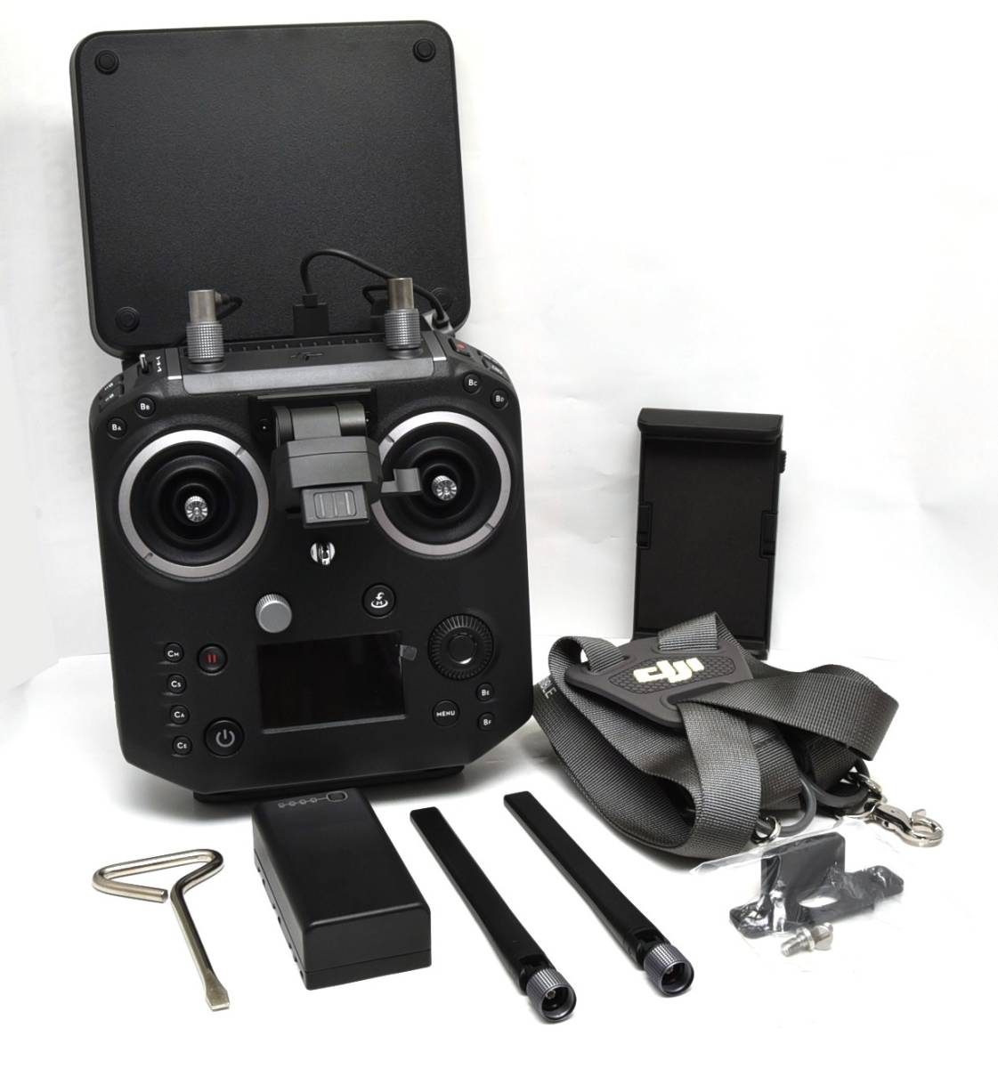 【目立った傷や汚れなし】DJI Cendence Remote Controller ドローン リモコン 送信機 パッチアンテナ付 ...