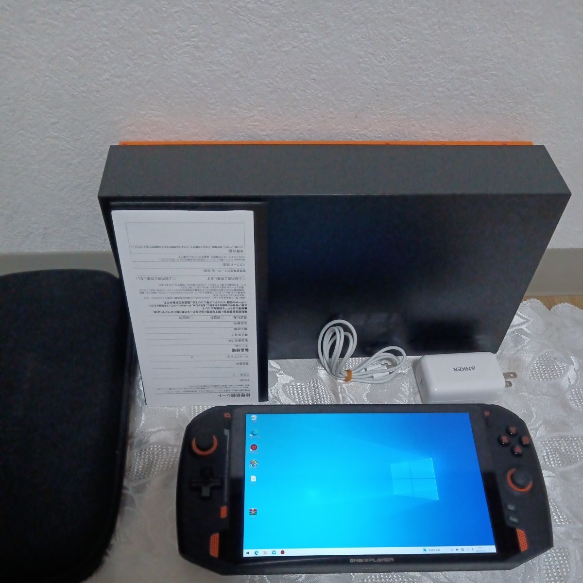 【やや傷や汚れあり】中古☆ONEXPLAYER Intel Core-i7 1165G7 RAM 16GB SSD 1TB 8.4インチ ...